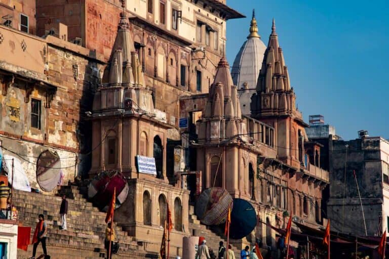THE MOST FAMOUS TEMPLES IN VARANASI – Voice of Guides